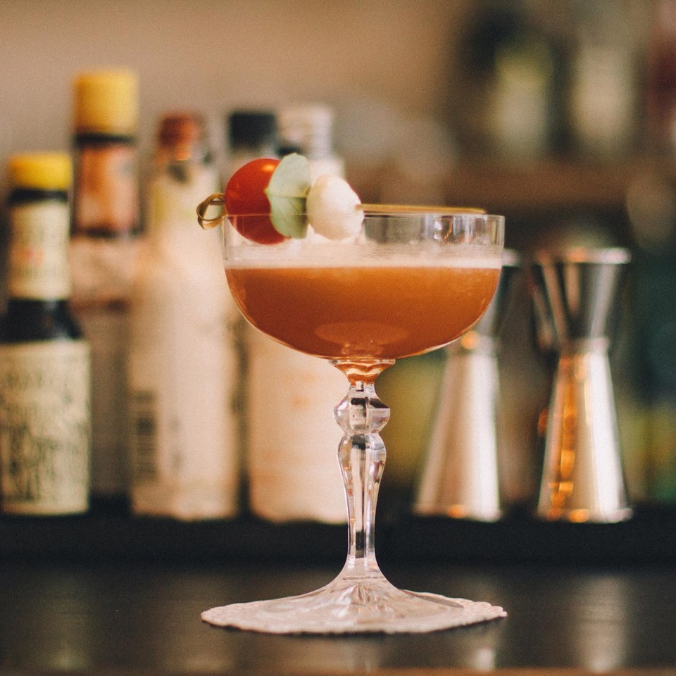 The 10 Best Cocktail Bars In Paris | veggietravel.com